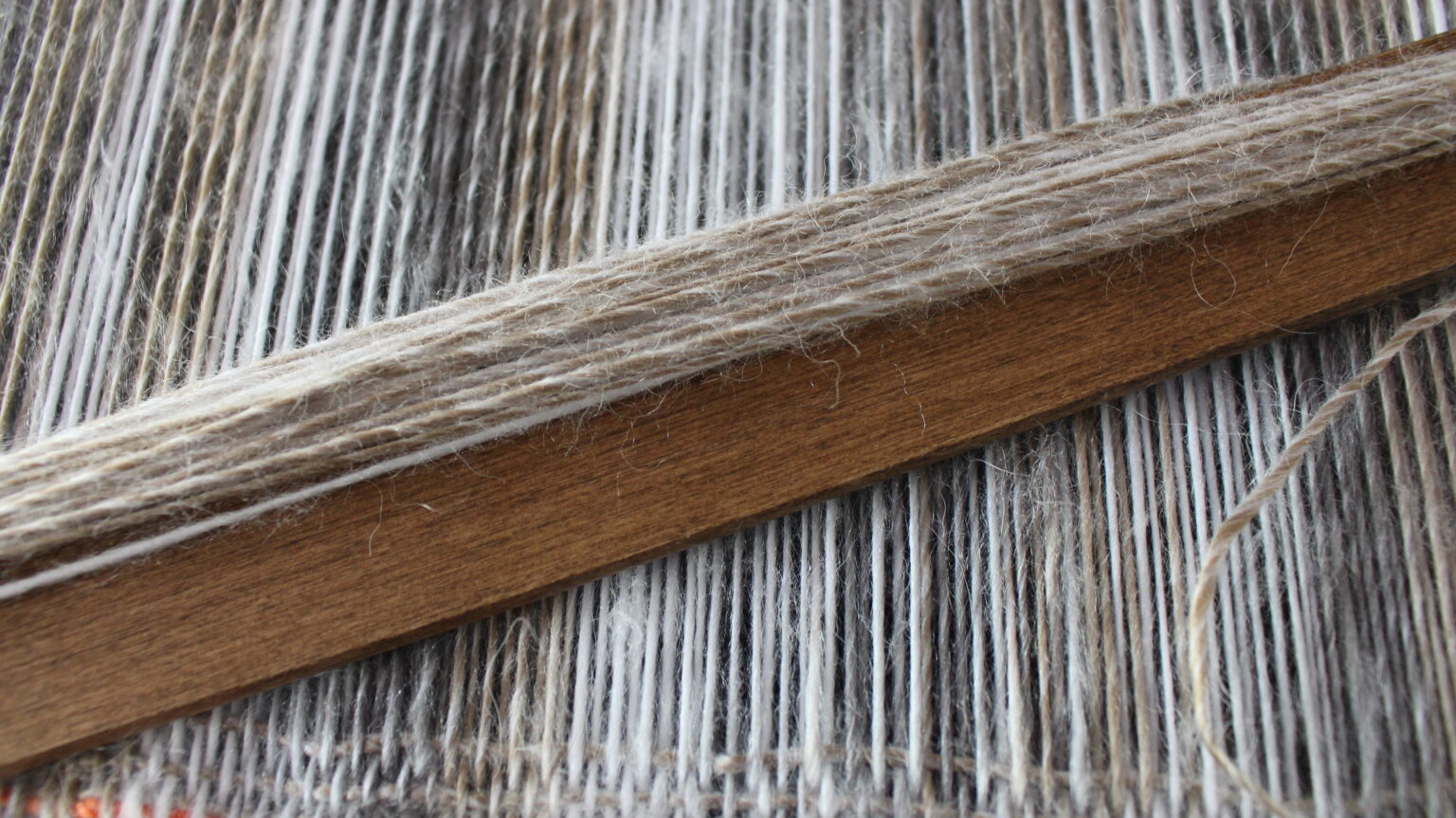 Choosing the Wrong Warp Yarn For Weaving - Curly-n-Yarny