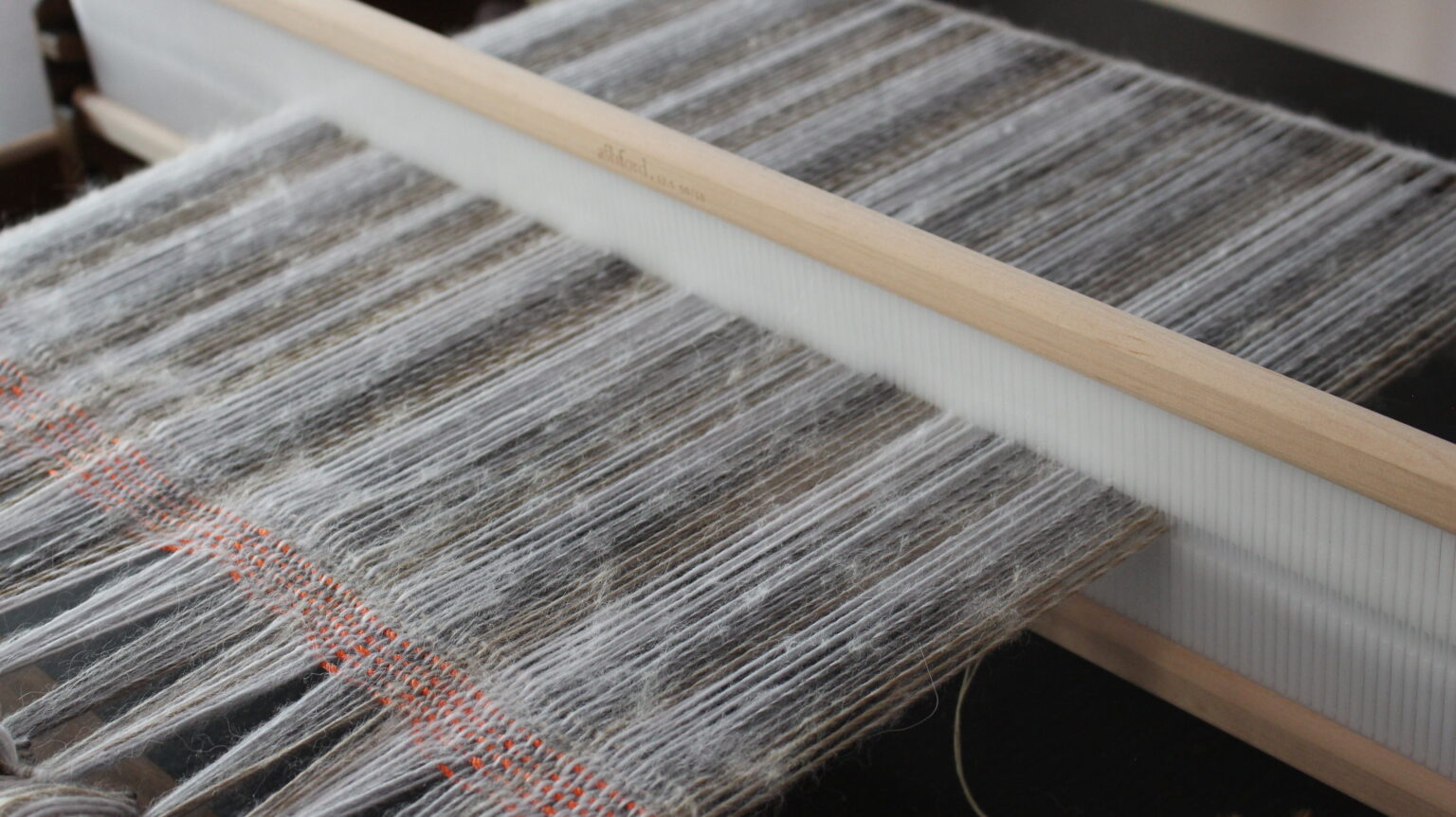Choosing the Wrong Warp Yarn For Weaving - Curly-n-Yarny
